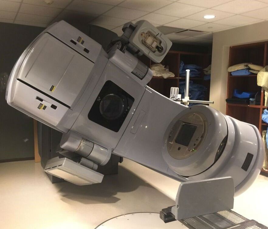 VARIAN Linear Accelerator 21iX Linear Accelerator – Autonic General ...